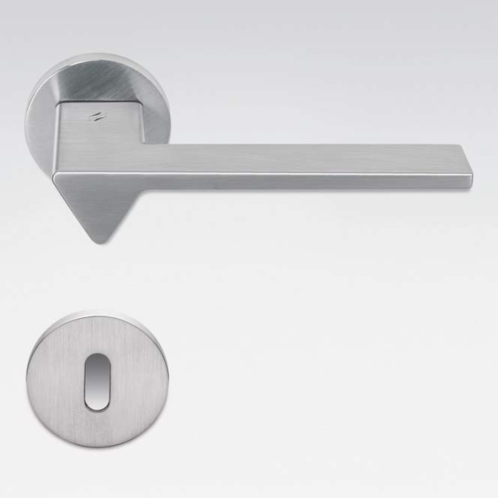Discover the Shapes of Ama by Colombo the Handles with a Non ...